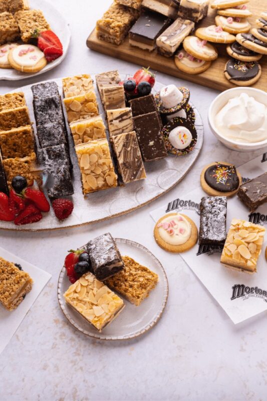 GOURMET DESSERT PLATTER – Mortons